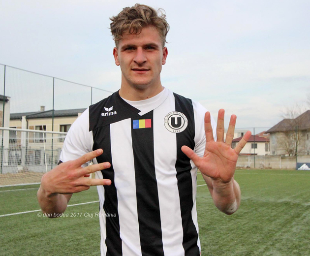 Jucătorul care a marcat 8 goluri într-un meci își povestește momentul ...