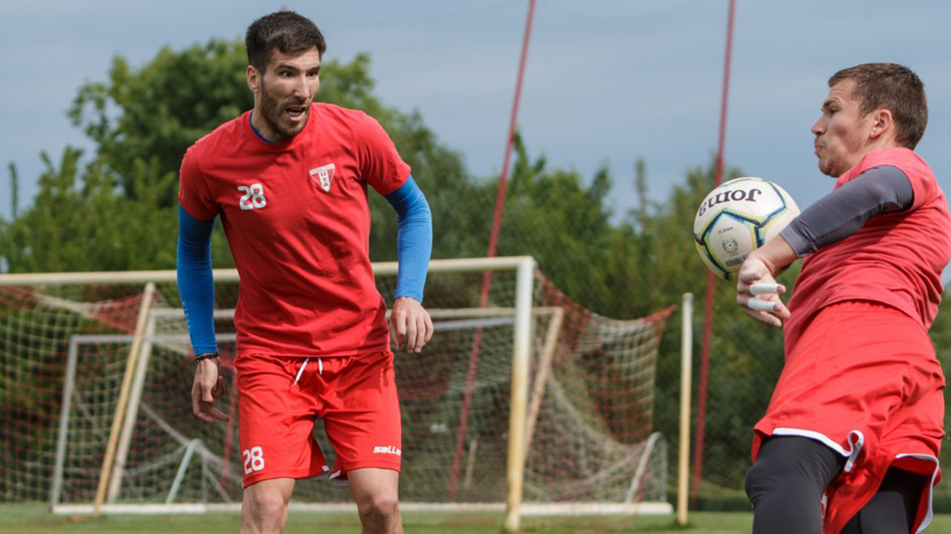 Ursu și Buhăcianu au marcat de câte două ori în cel de-al doilea joc în ...