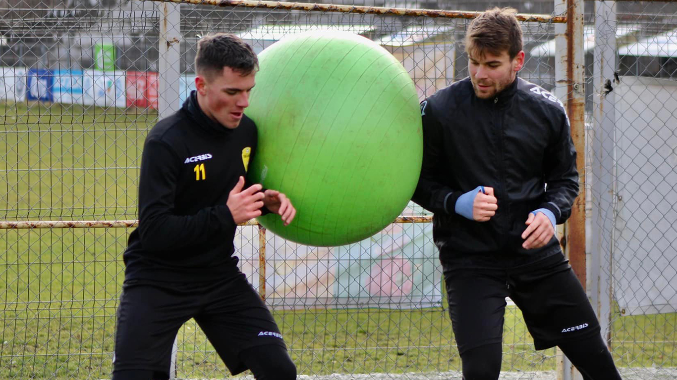 Jucătorul a cărui prezență la antrenamentele FC Brașov era contestată a ...