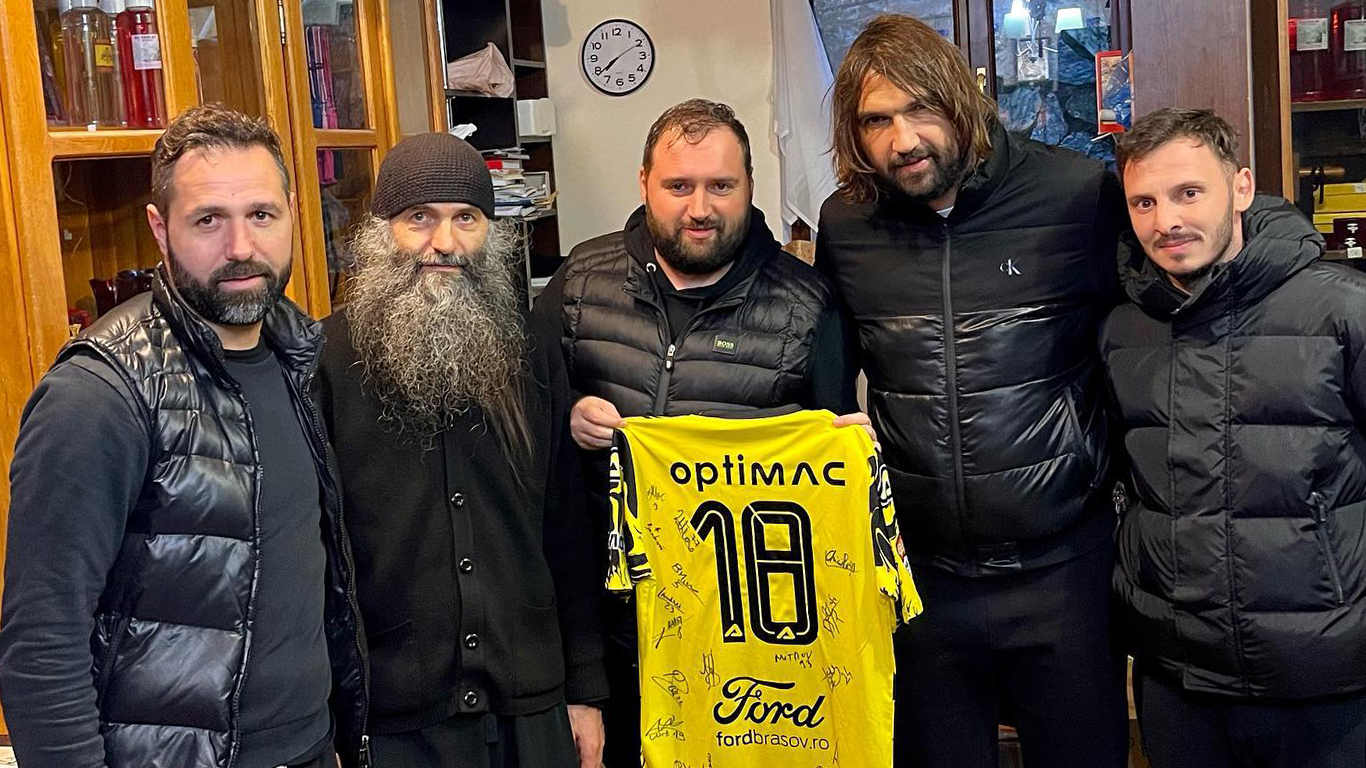 Alexa și Grigorie au fost în pelerinaj la Athos când FC Brașov a stat