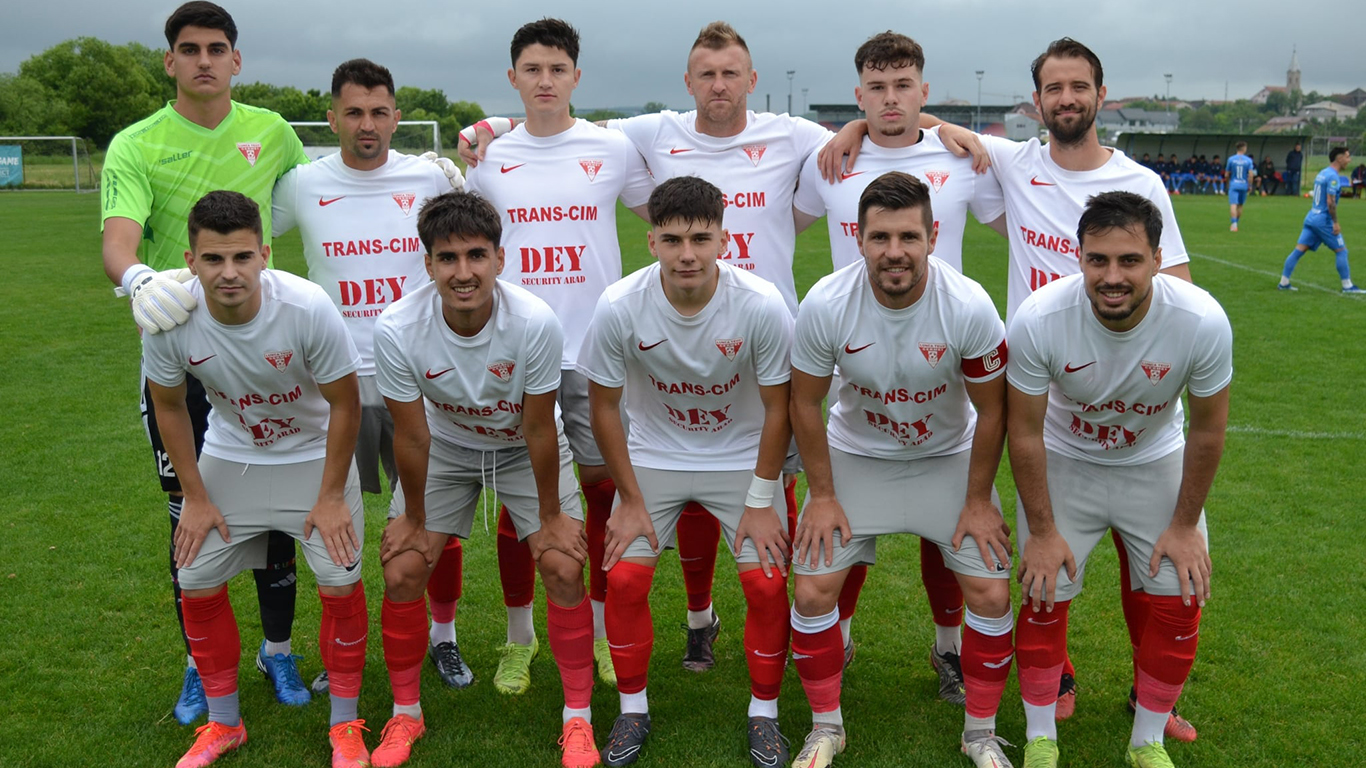 Gloria Lunca Teuz Cermei a retrogradat din Liga 3, dar își dorește să ...