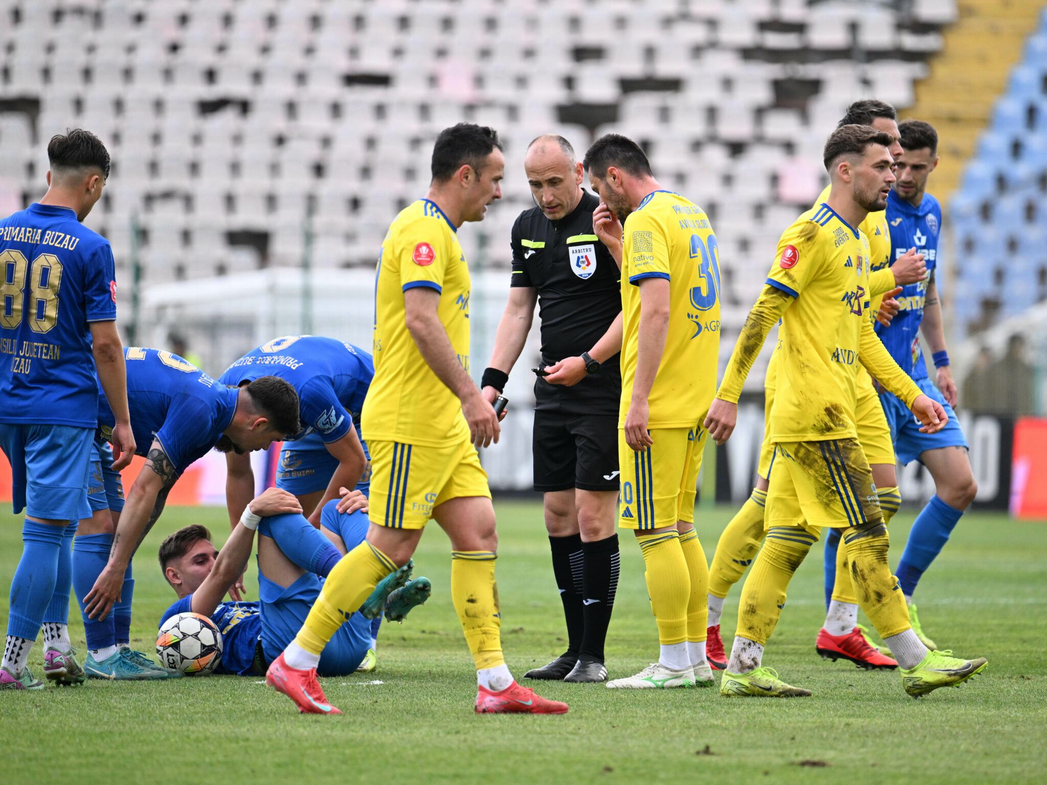 Arbitru cu ecuson FIFA delegat și la returul barajului dintre FC ...