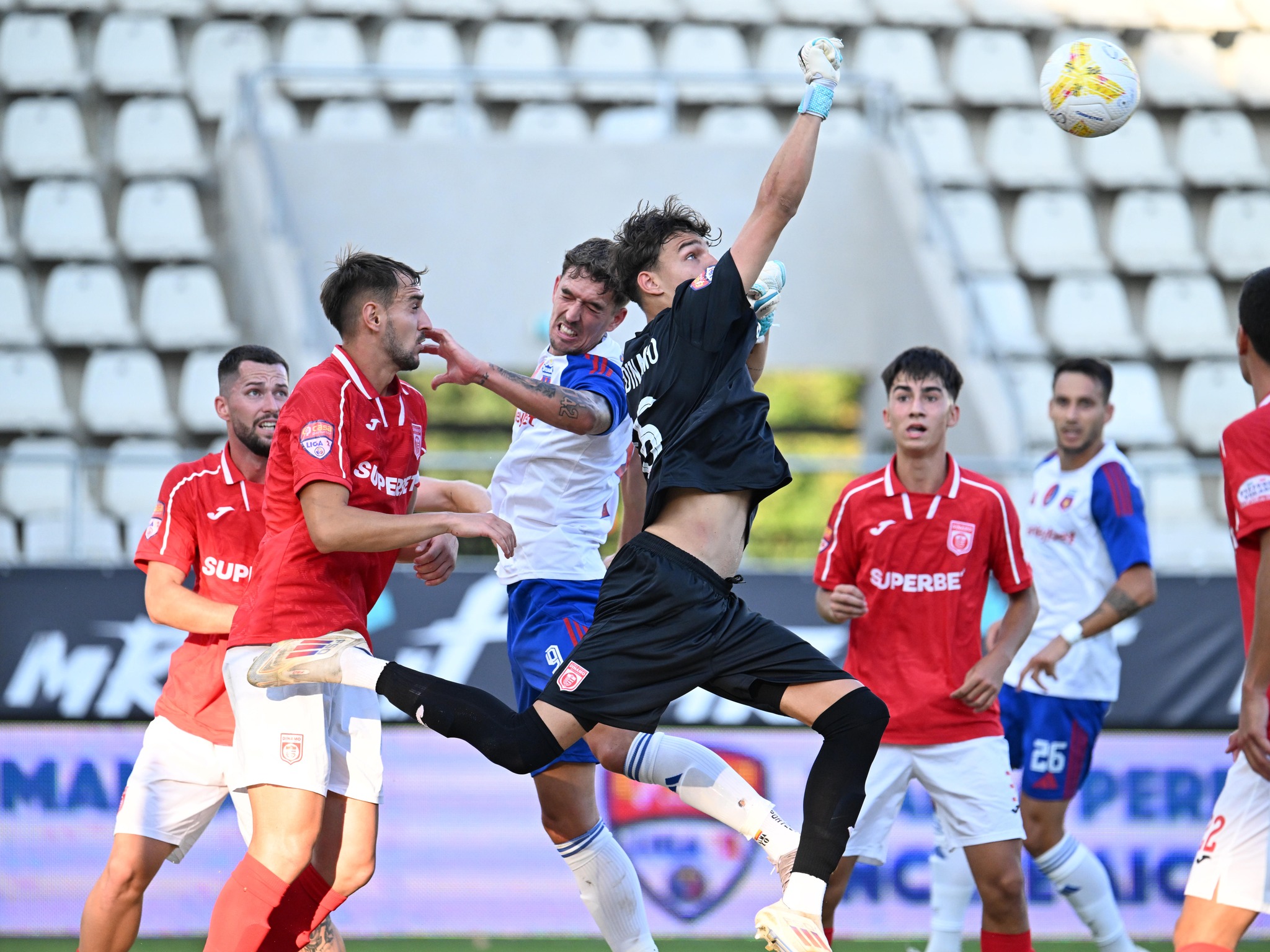 CS Dinamo și Steaua, remiză fără goluri