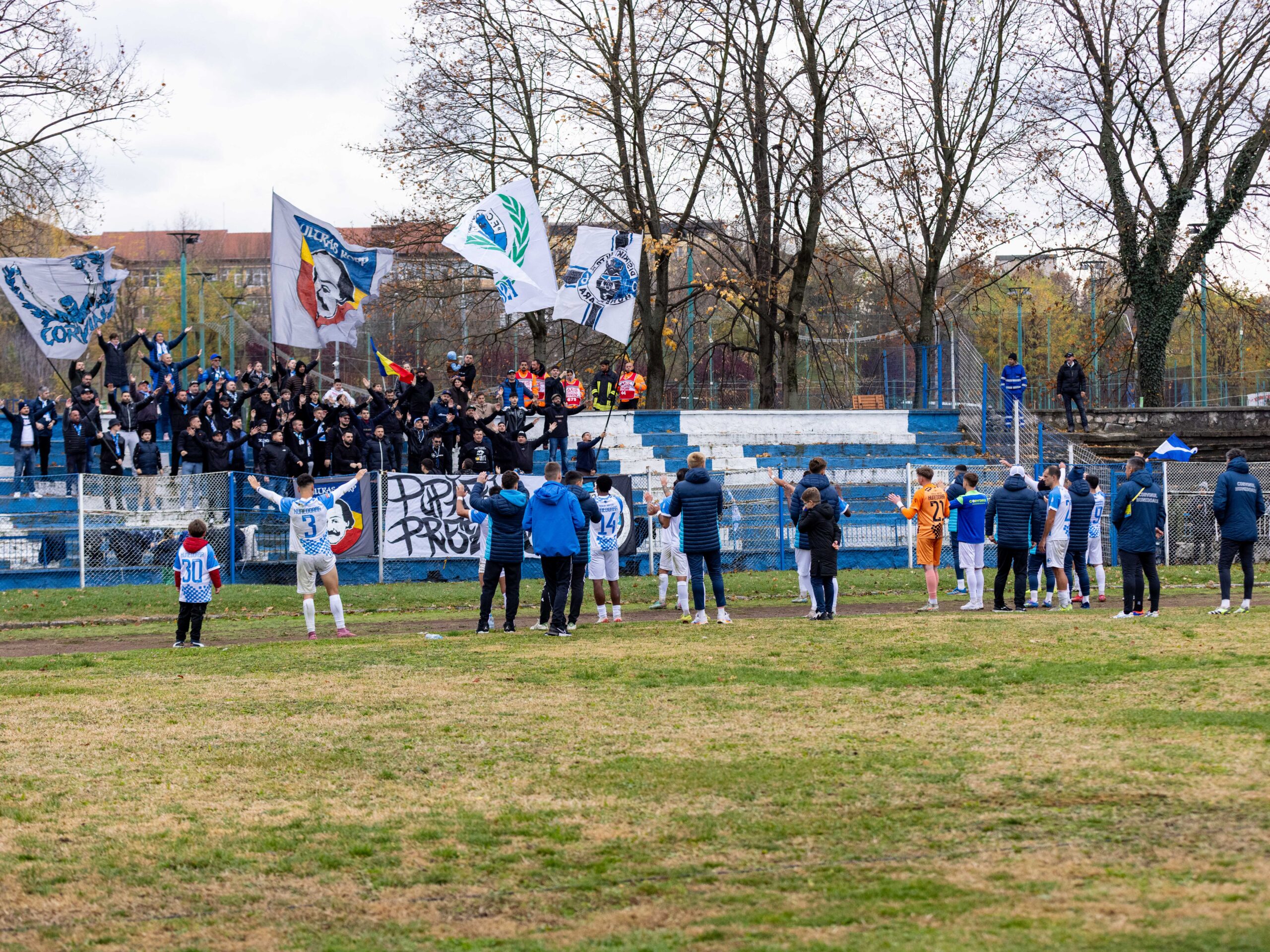 Corvinul a stabilit în lunii mari unde joacă acasă dacă promovează